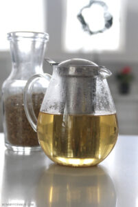8 Benefits of Linden + Tea and Tincture Recipes